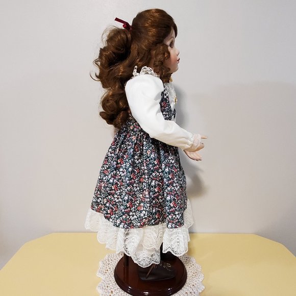 The Hamilton Collection | Toys | Rare Vintage Autumn Berwick Porcelain ...